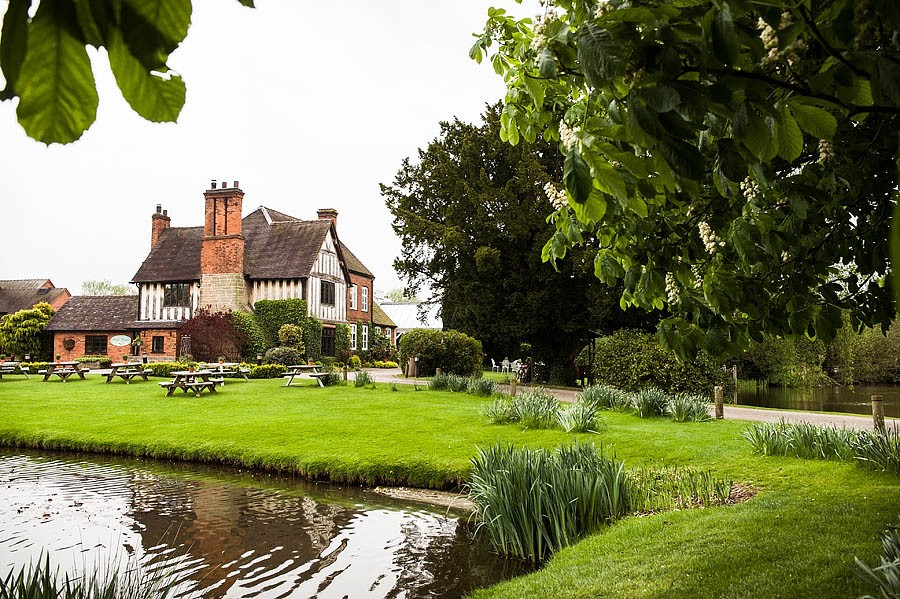 Moat House Wedding Photographer Barry James - Creative Wedding Photography